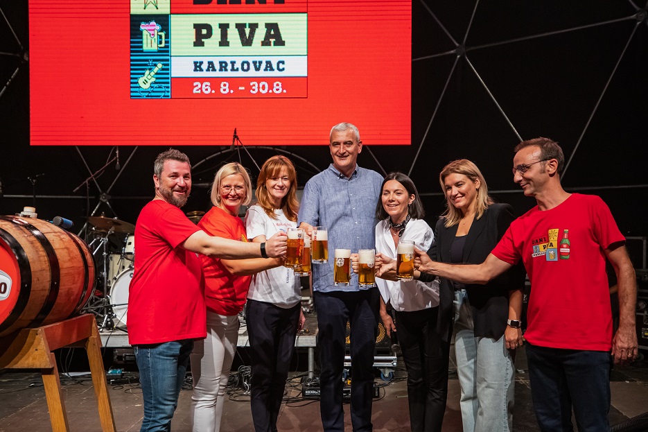 Gibonni sjajnim koncertom otvorio 35. Dane piva - Karlovački.hr